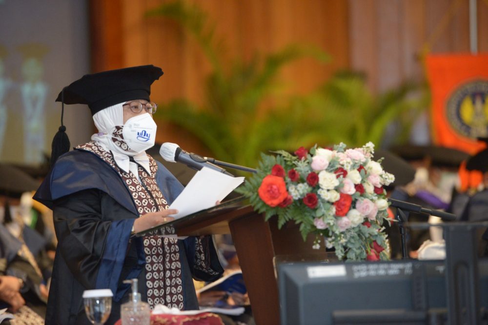 Dikukuhkan sebagai Guru Besar, Dosen UNY Ini Ungkap Ayat Multilingualisme dalam Al-Quran - klikmu