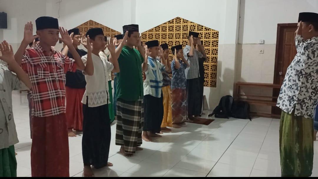 Cermin Diri #297: Belajar Takbiratul Ihram yang Benar - klikmu