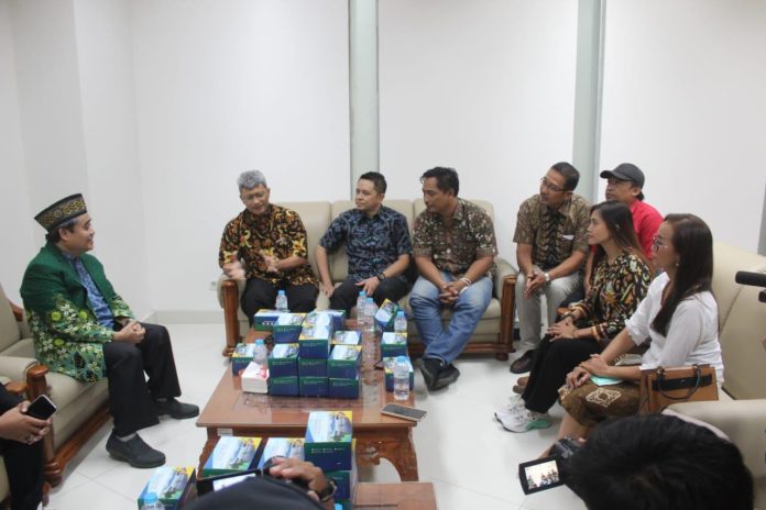 Ketua PWM Jawa Tengah Terima Kunjungan Romo Alexander Joko Purwanto, Pr ...