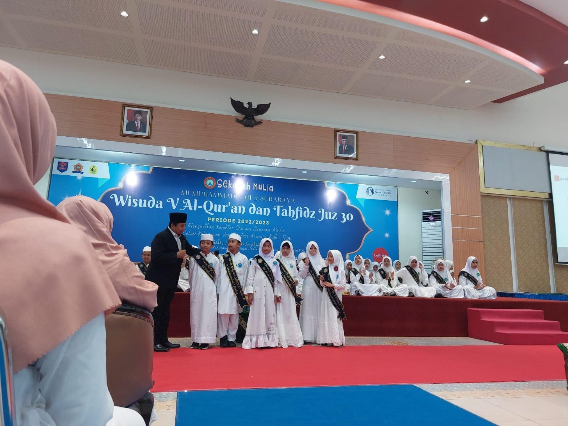 Wisuda Qur’an dan Tahfidz MI Mulia Dapat Pujian Pimpinan Pesantren Qur’an Nurul Falah - klikmu