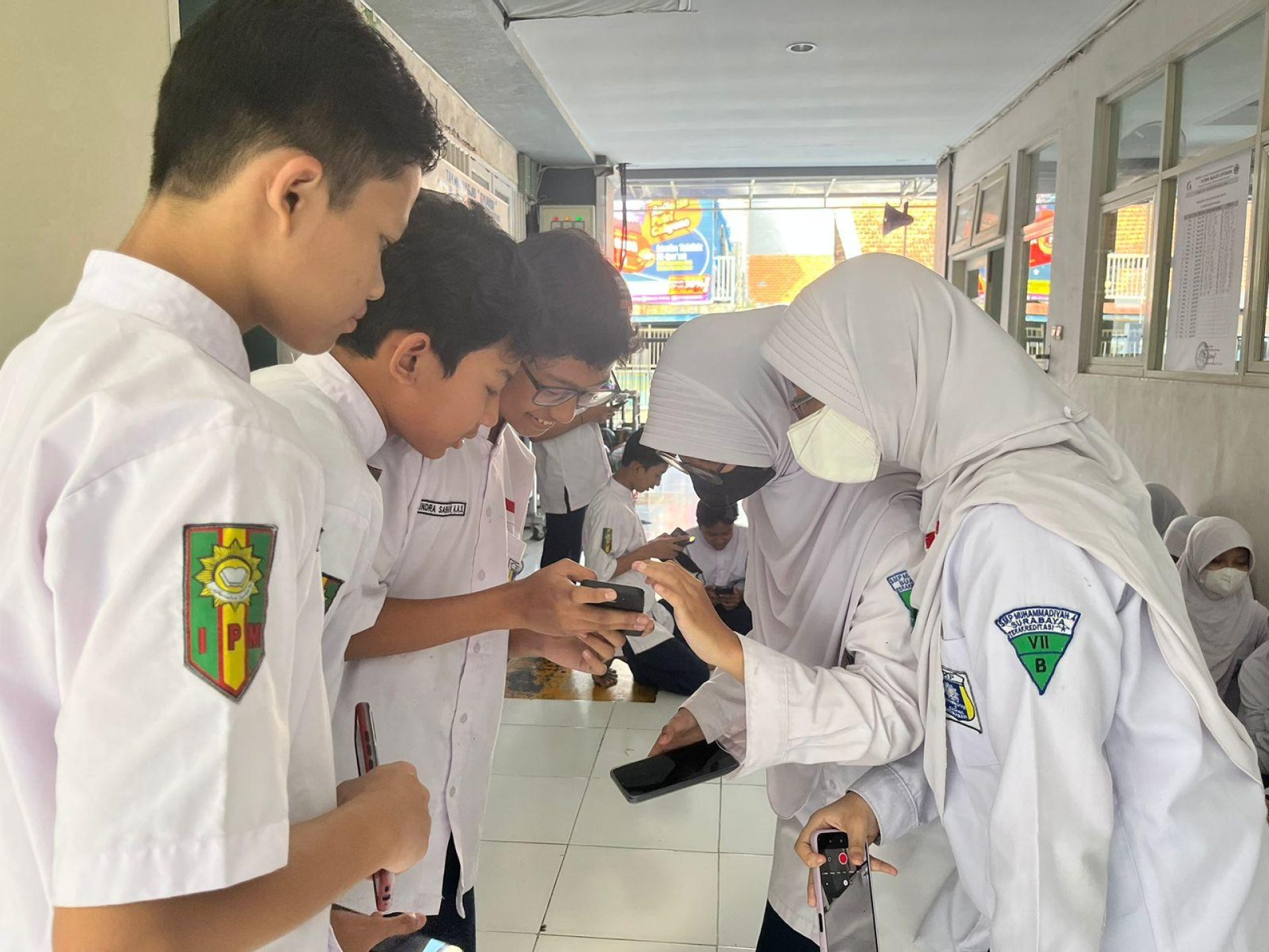 Praktik Mapel Informatika, Murid Spempat Bikin Video Profil Sekolah - klikmu