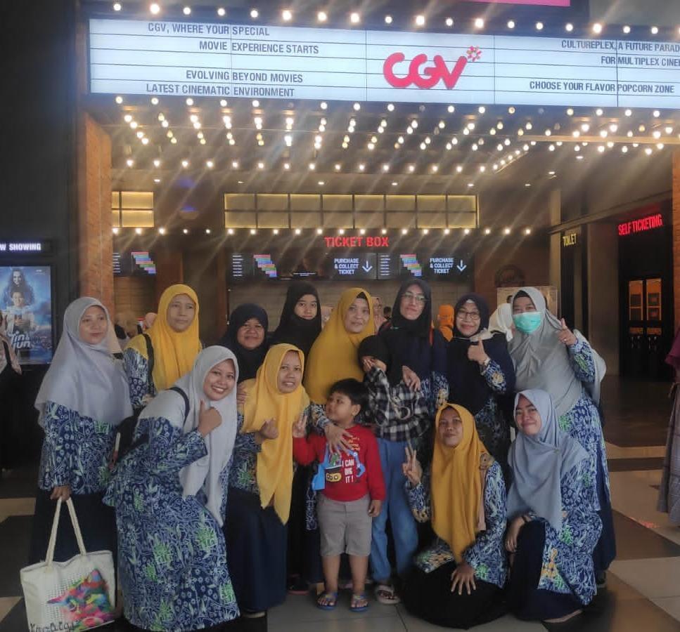 Hari Pertama Sekolah, Langsung Nonton Bareng Film Buya Hamka - klikmu