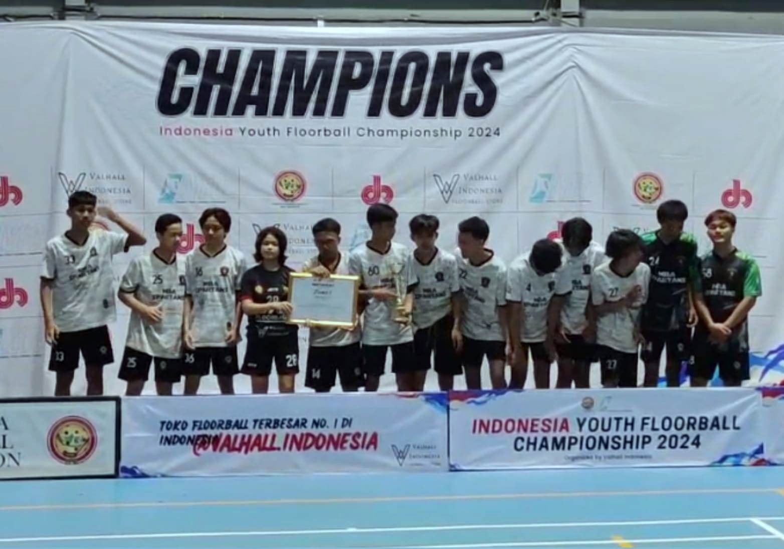 Tak Terkalahkan Selama Bertanding, Tim Floorball SMAMX Raih Juara 1 ...