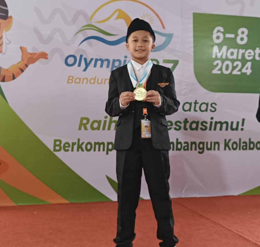 Siswa SD Musix Meraih Emas Olympicad Kategori Ismu in English - klikmu
