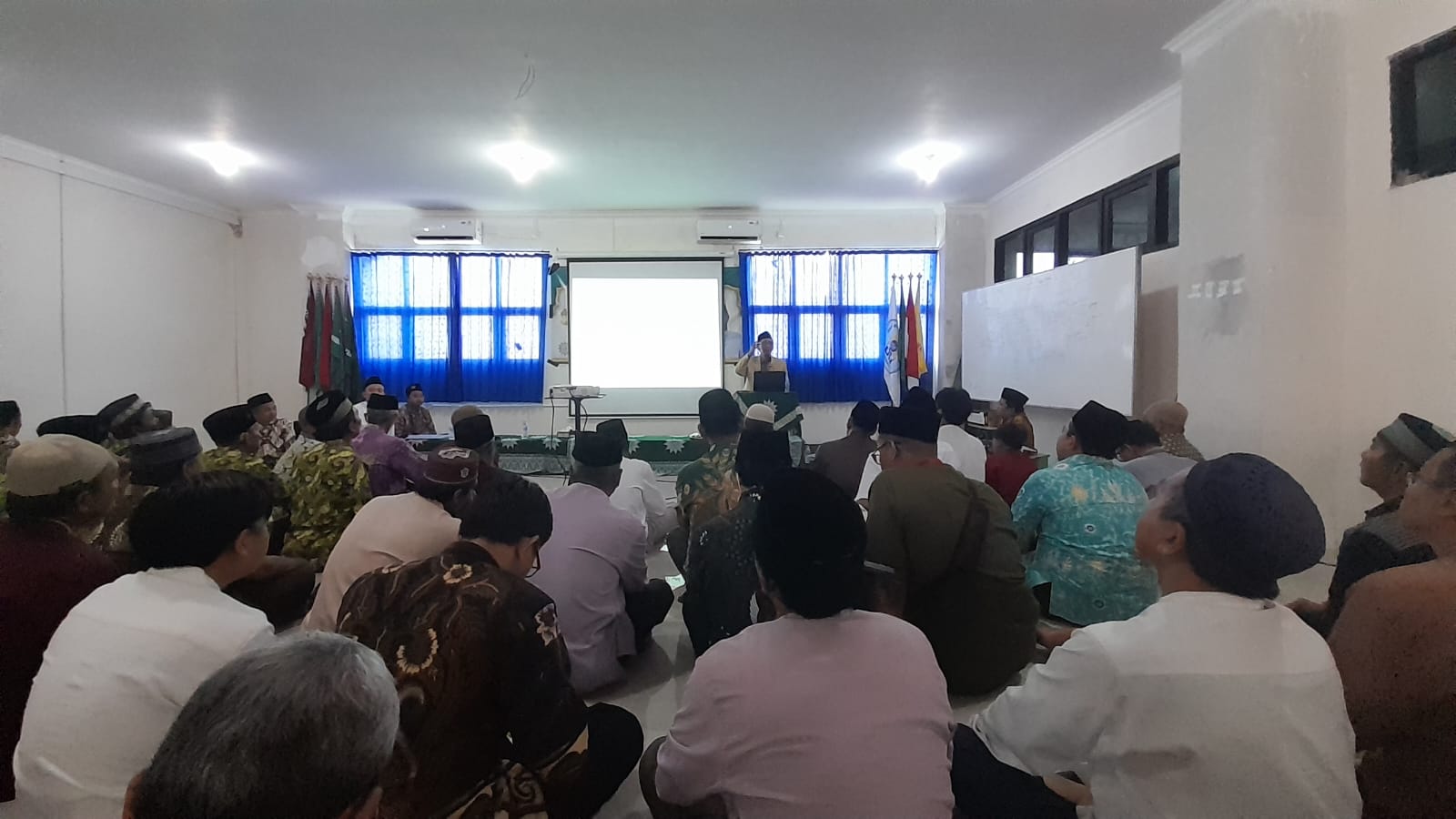 Empat Tiket Masuk Surga Menurut Kiai Nur Cholis Huda - klikmu