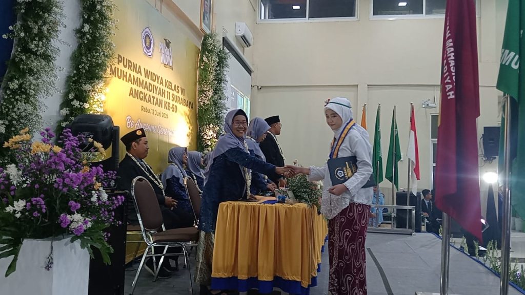 Lulusan SD Muhlas Didoakan Anggota Dewan Jadi Generasi Emas Indonesia - klikmu