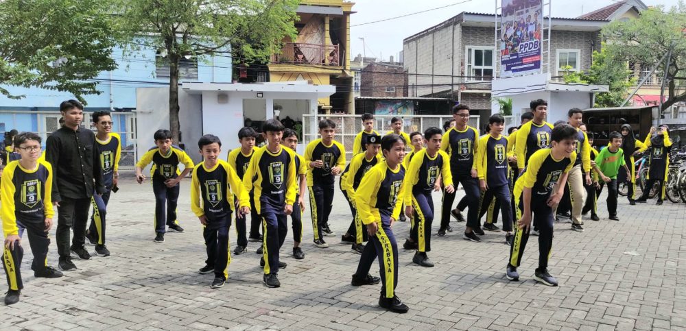 Battle Arena: Squid Game ala Sekolah Akhlaq SMP Muhammadiyah 9 Jojoran ...