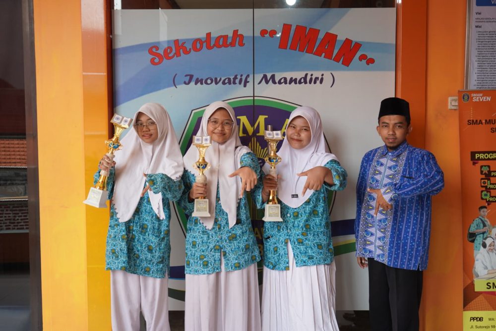 Membanggakan! Siswa SMA Muhammadiyah 7 Surabaya Raih Tiga Kejuraan ...