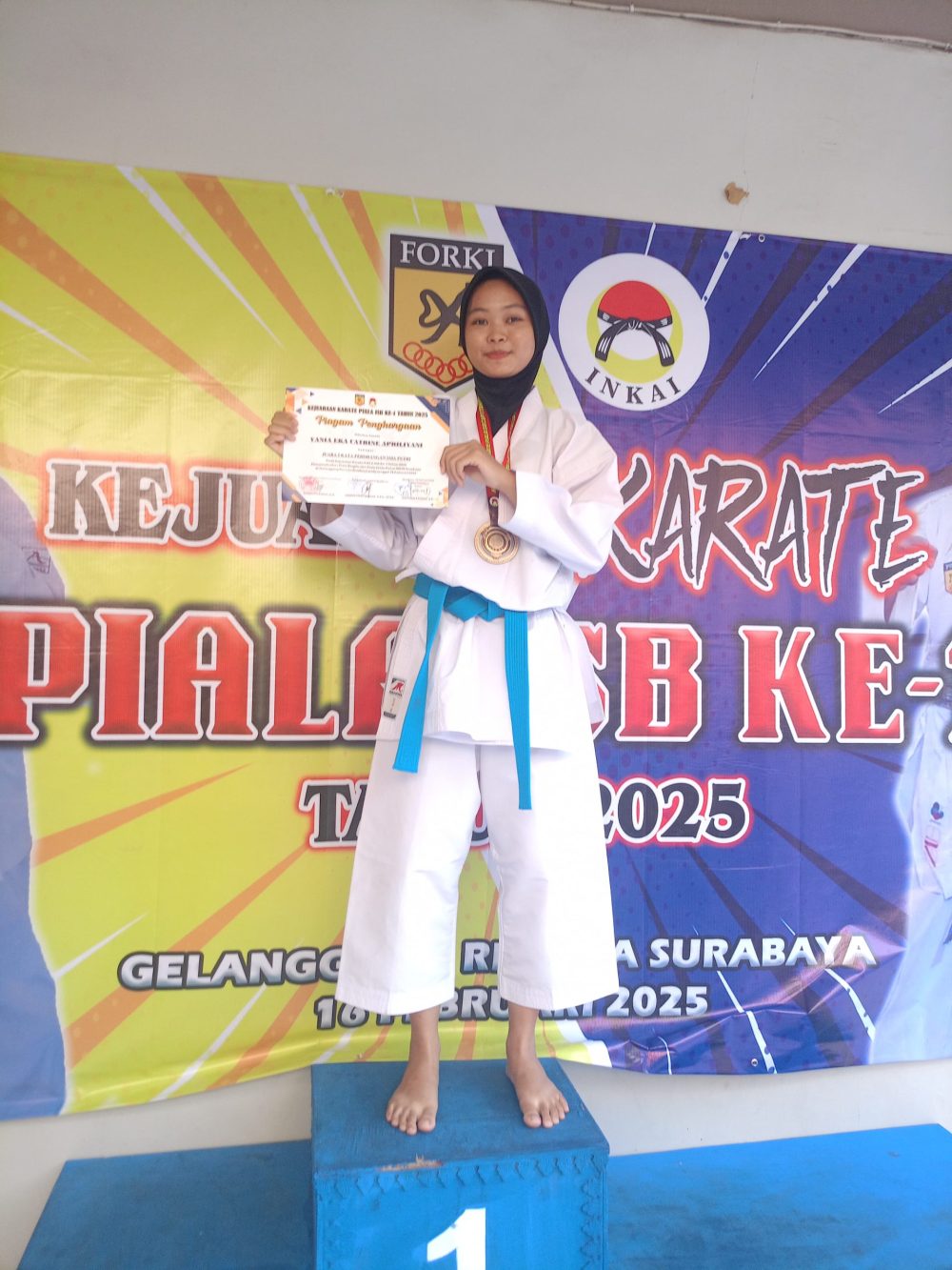 Karateka SMA Muhammadiyah 4 Surabaya Sabet Medali Emas Kejuaraan Karate ISB Ke-1 2025 - klikmu