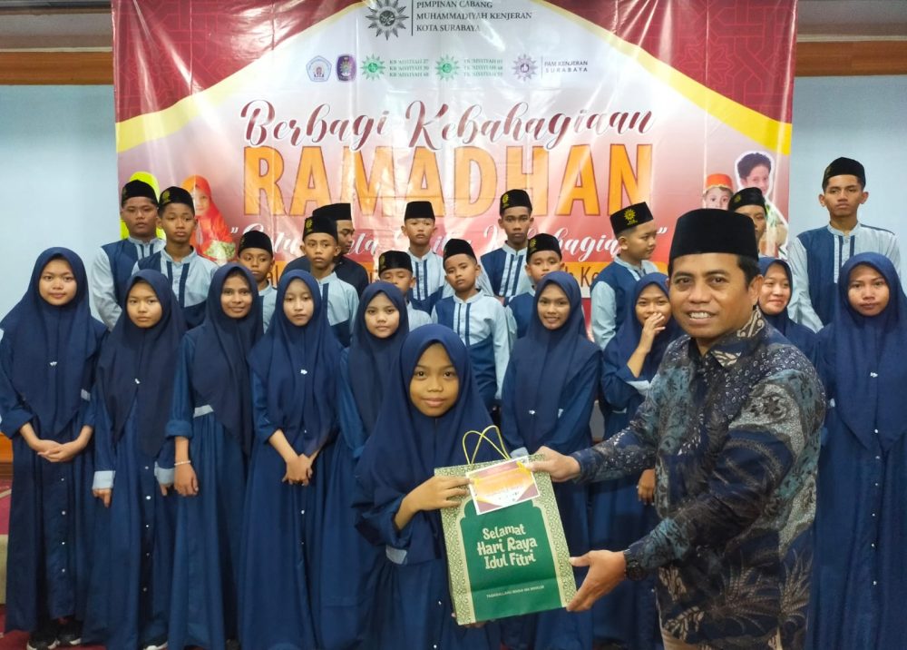Muhammadiyah-Aisyiyah Kenjeran Surabaya Berbagi Kebahagiaan di Bulan Suci Ramadhan - klikmu