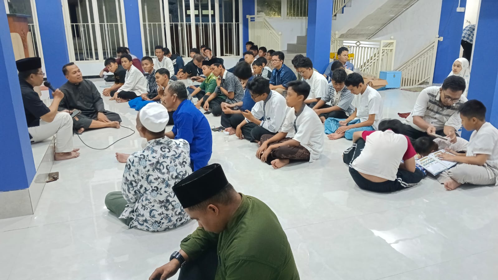 Ngopi Ndan: Obrolan Santai Penuh Makna di Kajian Tarawih AMM Kenjeran - klikmu
