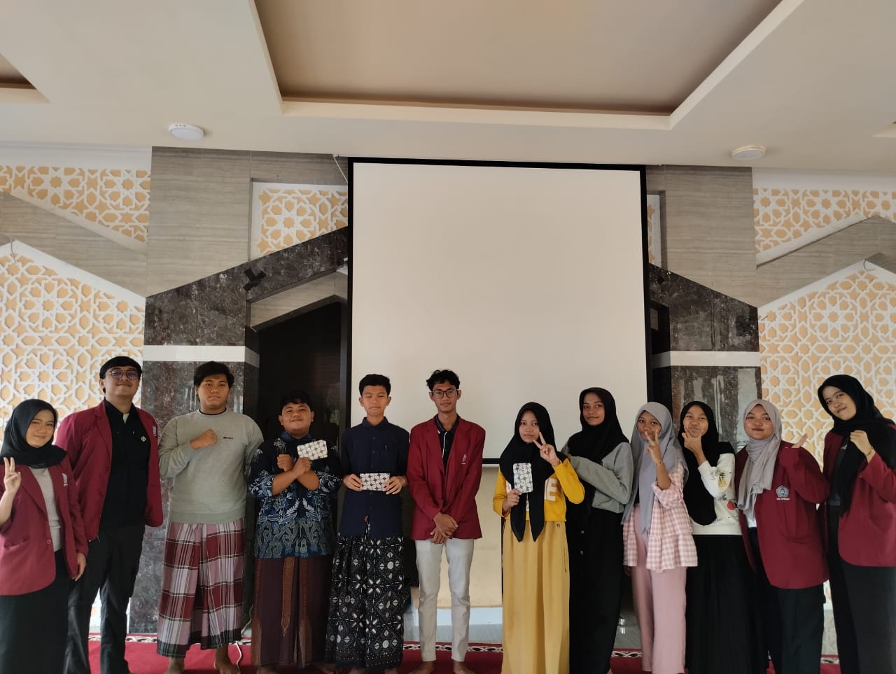 Mahasiswa Psikologi UM Surabaya Bikin Projek Belajar di Panti Muhammadiyah Gersikan - klikmu