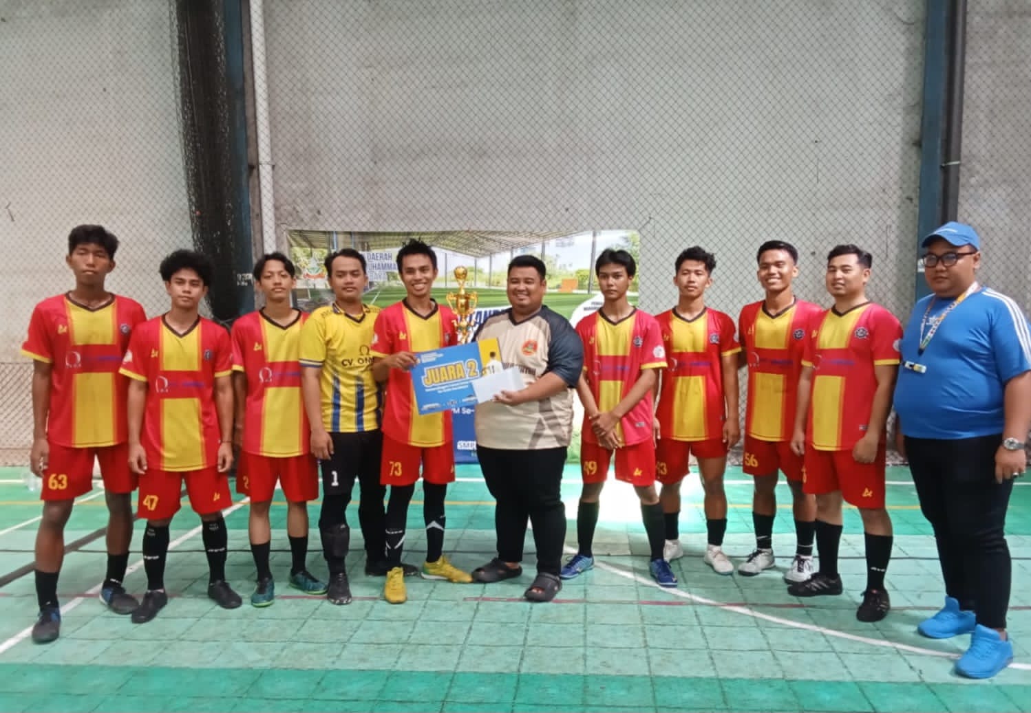 Pemuda Muhammadiyah Kenjeran Sabet Juara 2 Turnamen Futsal PDPM Cup 2025 - klikmu