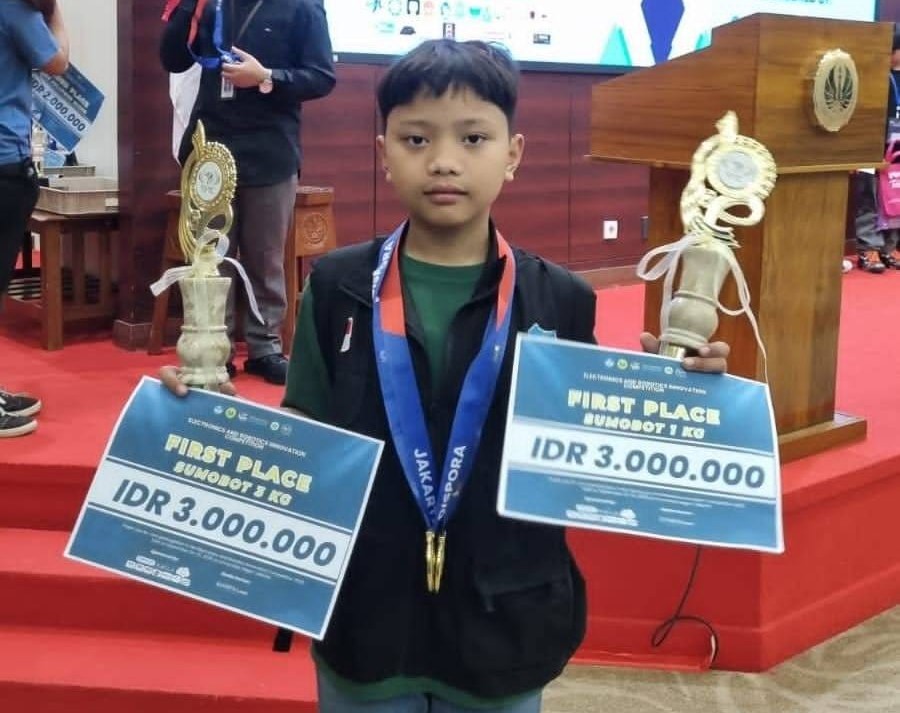 Debut Lomba Robotik, Siswa Mudipat Langsung Raih Dua Medali Emas Internasional - klikmu